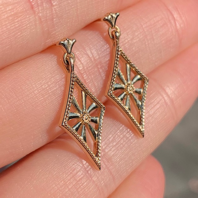 Vintage Style Gold Earrings | Olympic Jewelry - Open For Walk-ins